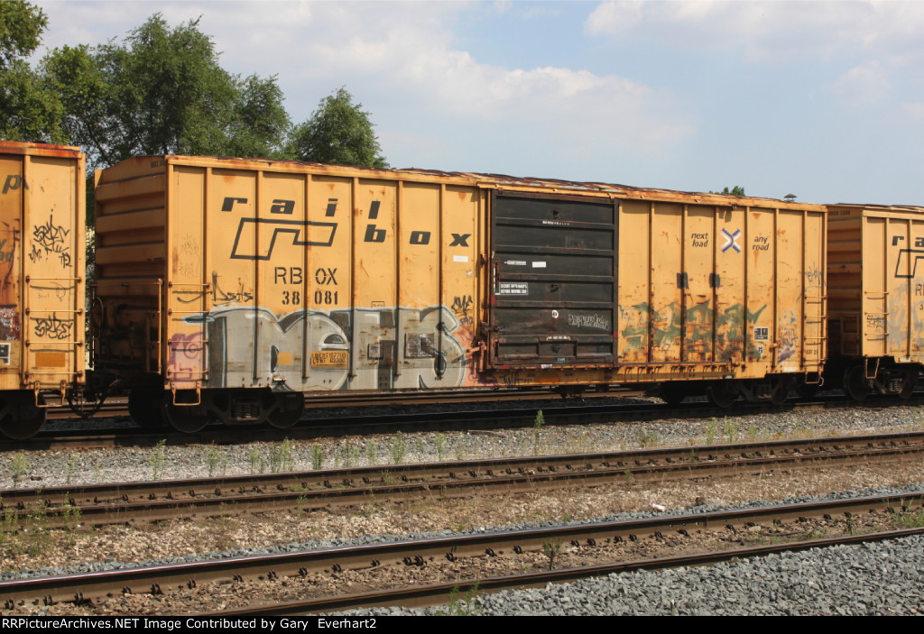 RBOX 38081 - Railbox Co (TTX Co)